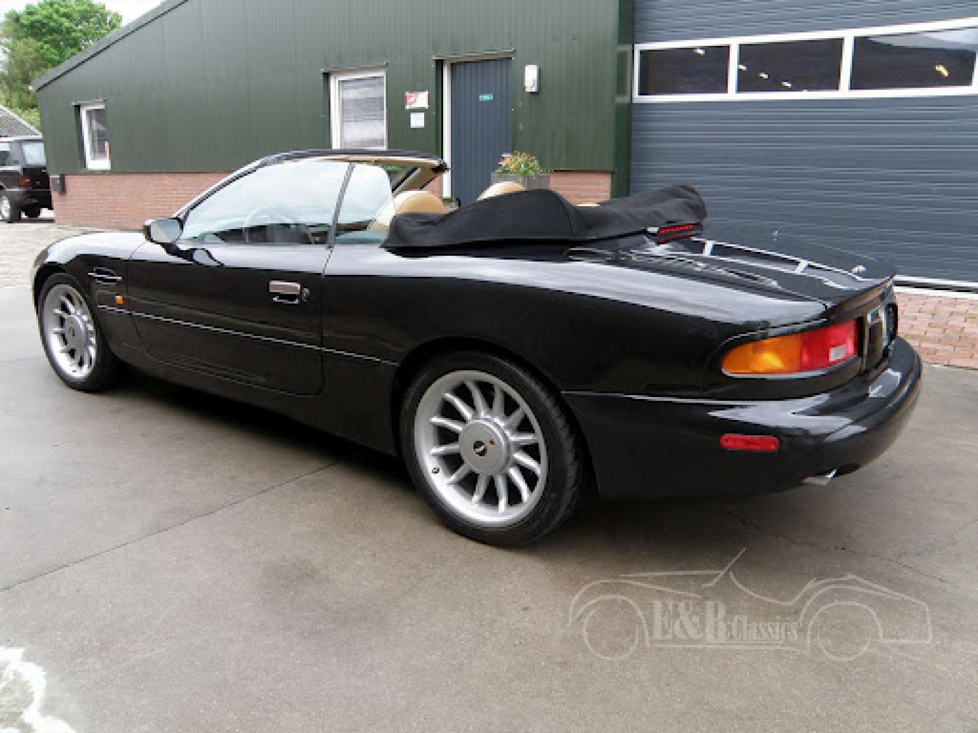 Aston Martin Classic Cars | Aston Martin oldtimers for sale at E & R ...