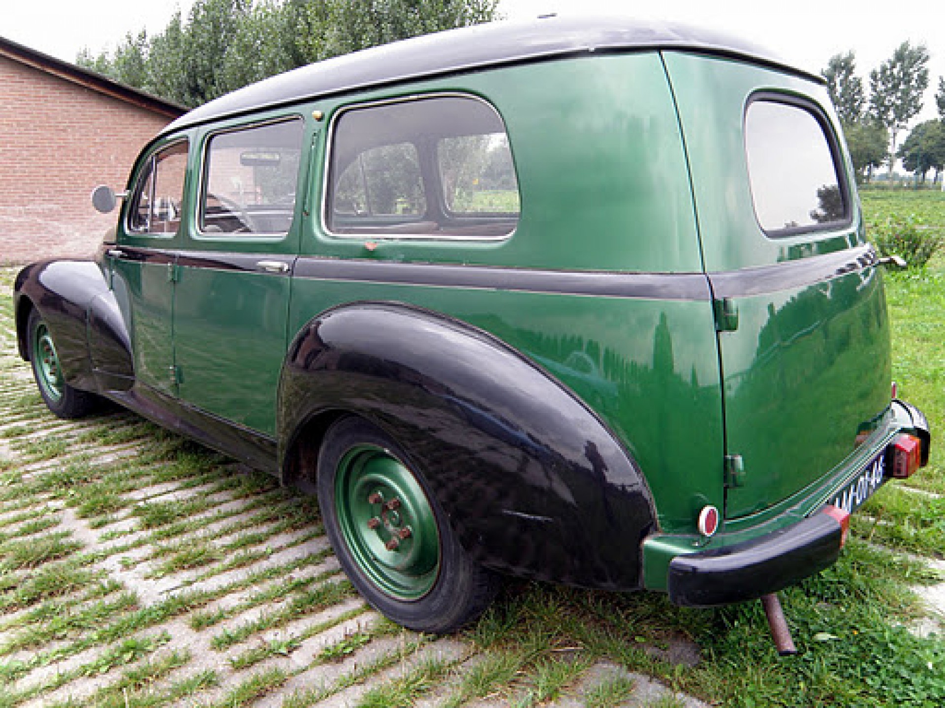 Peugeot Classic Cars | Peugeot oldtimers à venda na E & R Classic Cars!
