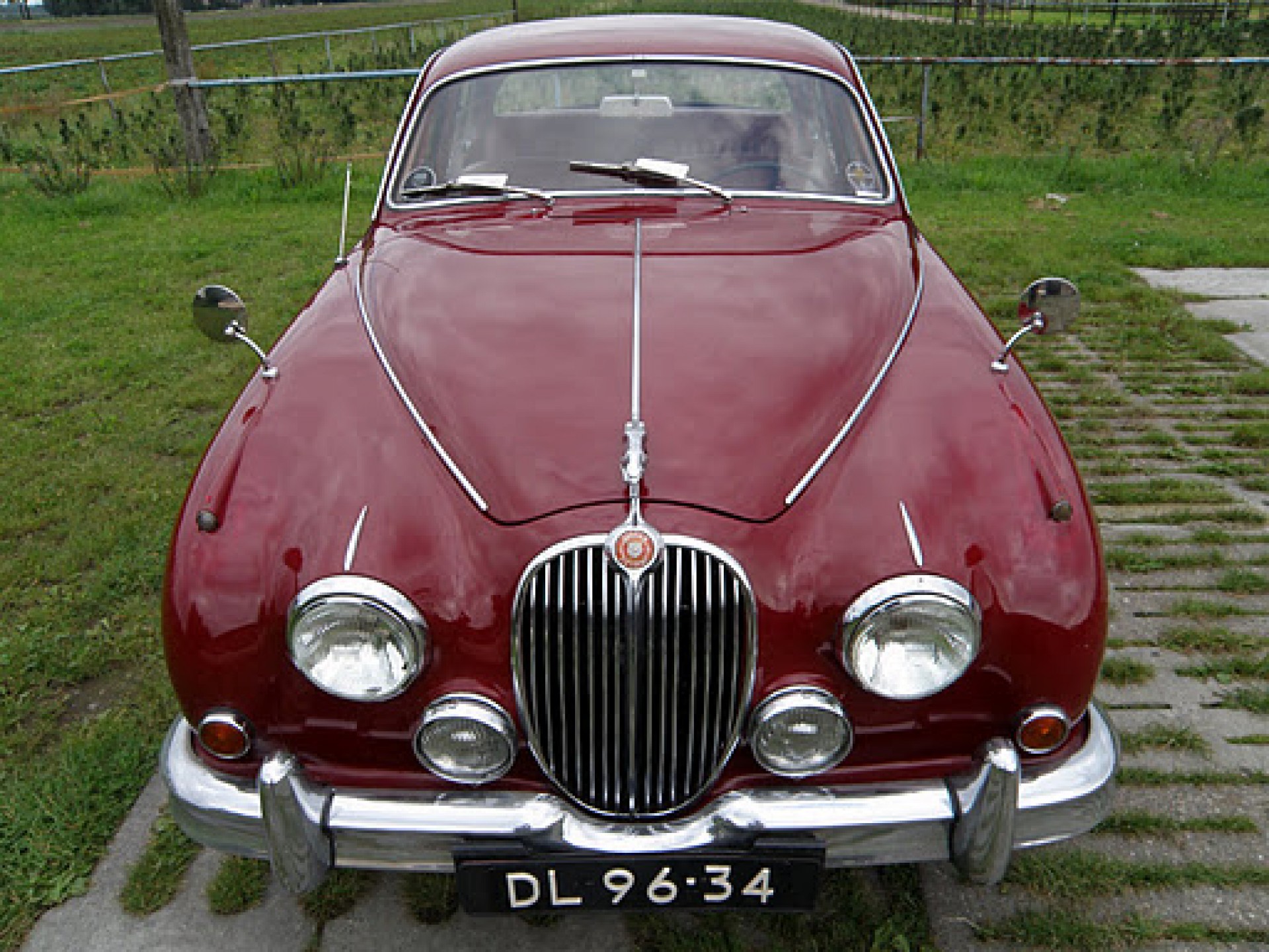 Jaguar Classic Cars | Jaguar oldtimers for sale at E & R Classic Cars!
