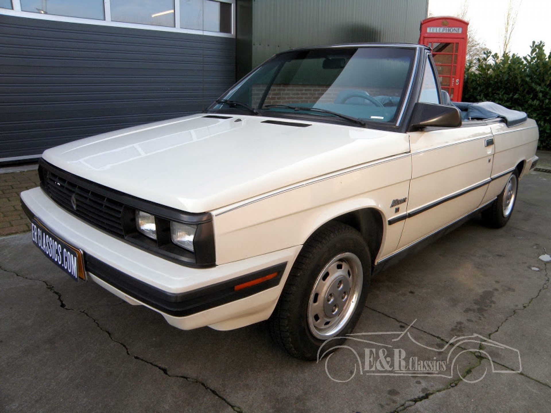 Renault Classic Cars | Renault oldtimers for sale at E & R Classic Cars!