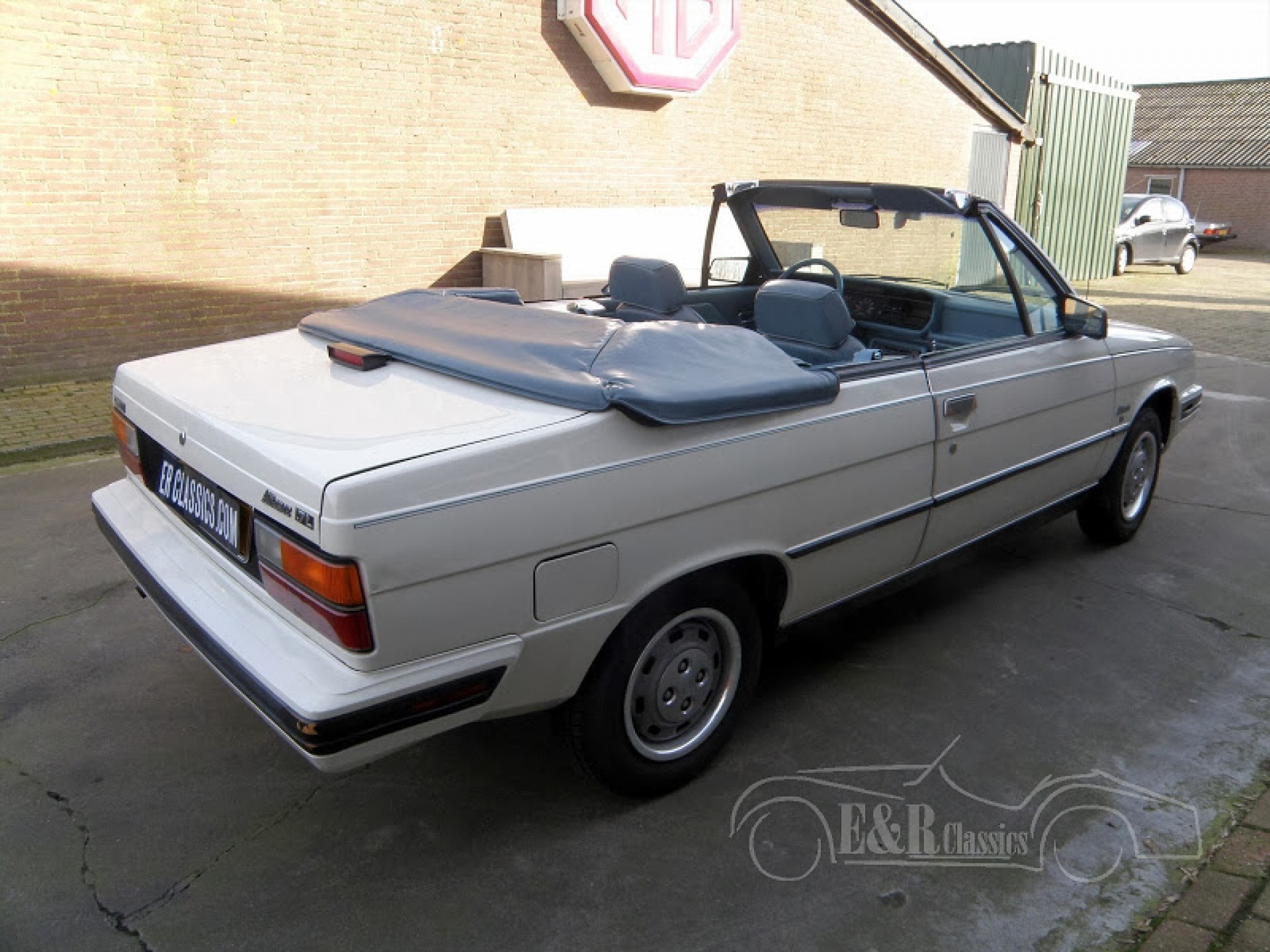 Renault Classic Cars | Renault oldtimers for sale at E & R Classic Cars!