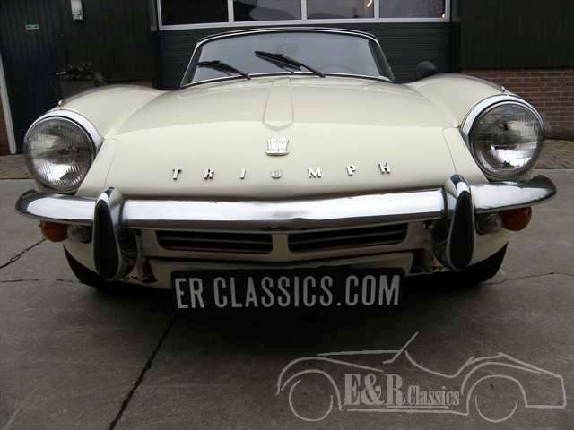 Triumph Classic Cars | Triumph oldtimers for sale at E & R Classic Cars!