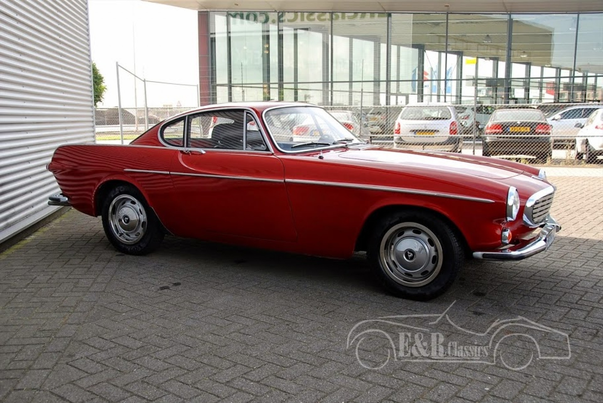 Volvo Classic Cars | Volvo oldtimers for sale at E & R Classic Cars!
