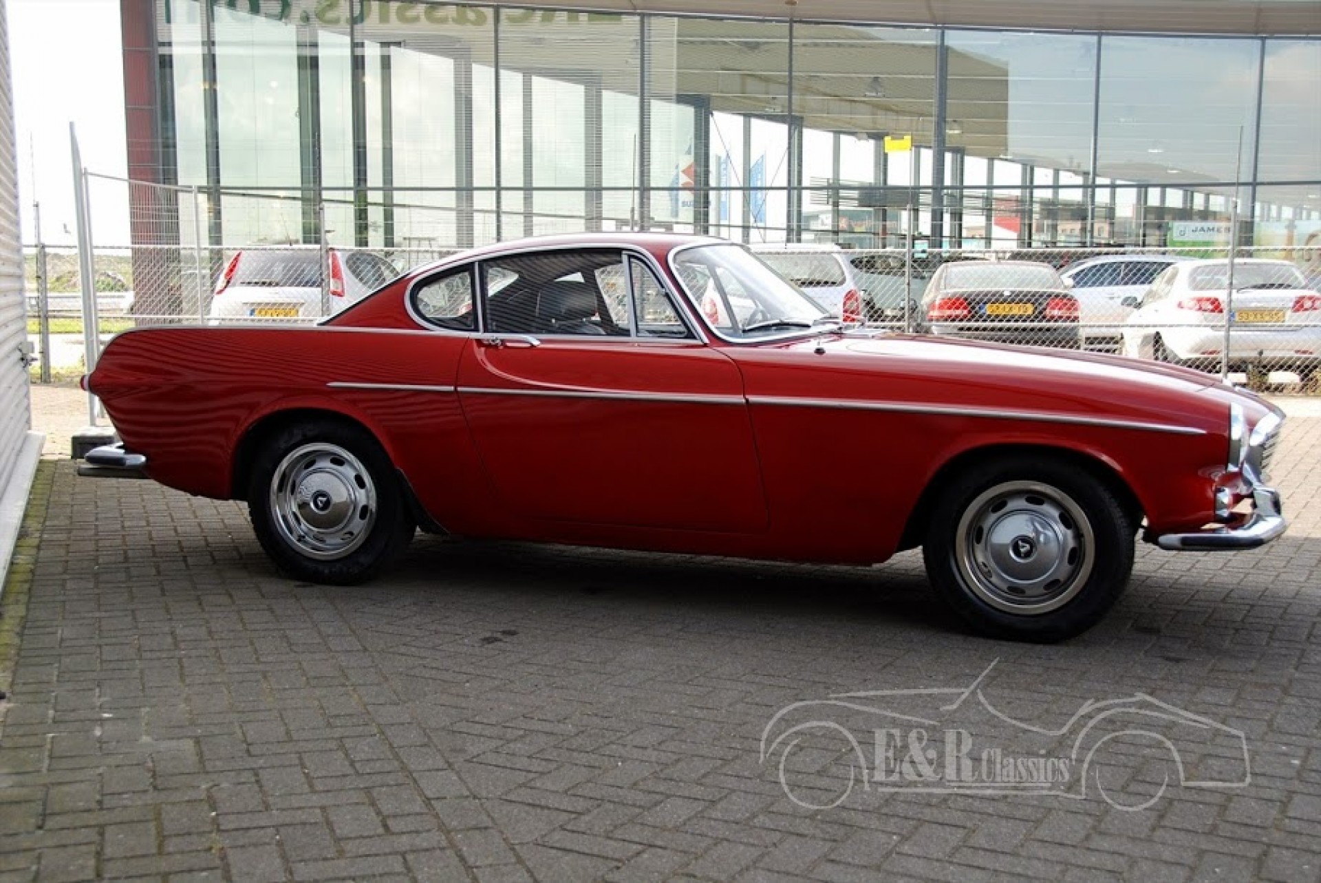 Volvo Classic Cars | Volvo oldtimers for sale at E & R Classic Cars!