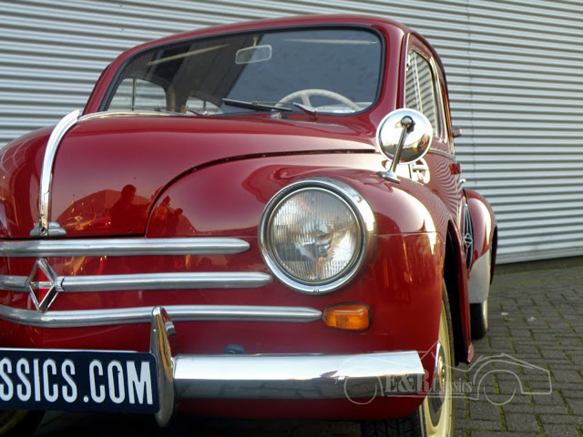 Renault Classic Cars | Renault oldtimers for sale at E & R Classic Cars!