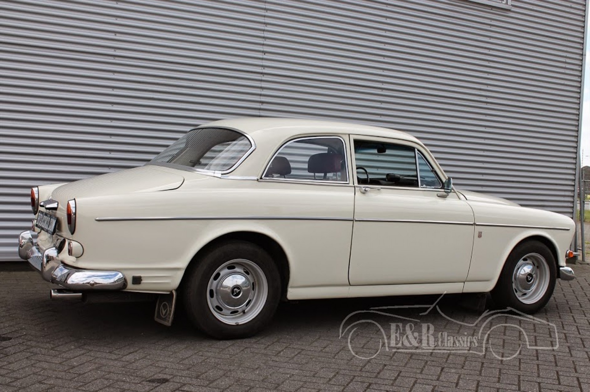 Volvo Classic Cars | Volvo oldtimers for sale at E & R Classic Cars!