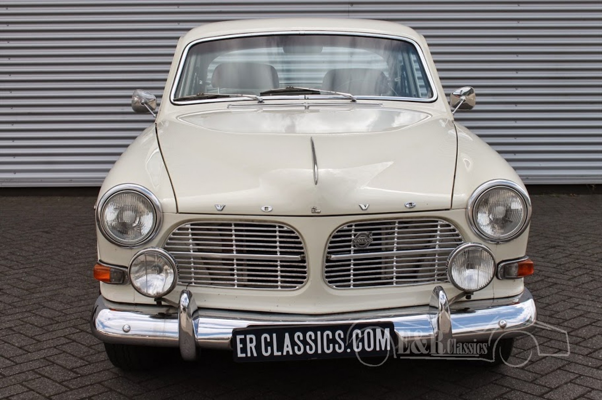 Volvo Classic Cars | Volvo oldtimers for sale at E & R Classic Cars!