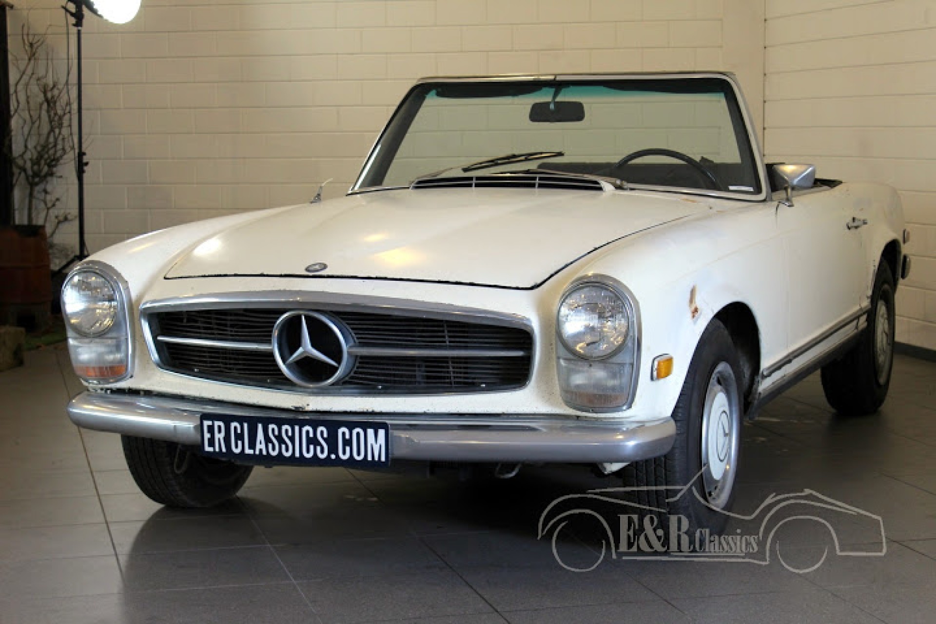 Mercedes Classic Cars | Mercedes oldtimers for sale at E & R Classic Cars!