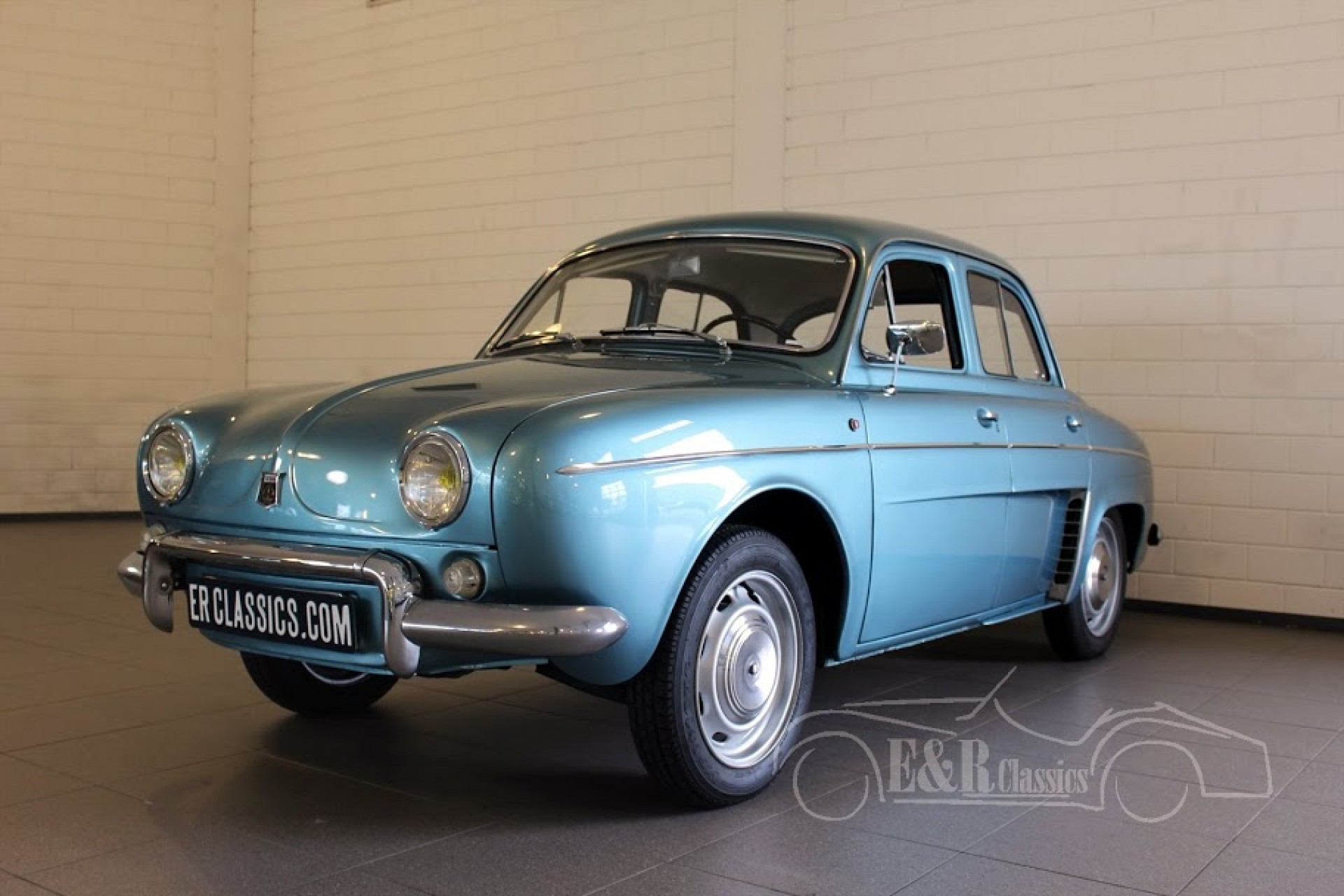 Renault Classic Cars | Renault oldtimers for sale at E & R Classic Cars!