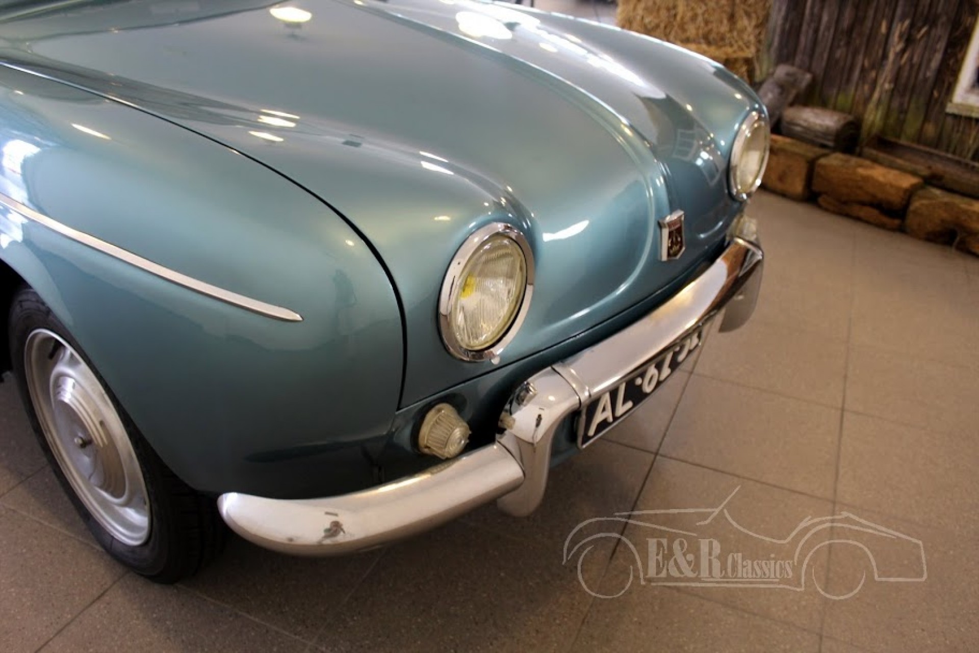 Renault Classic Cars | Renault oldtimers for sale at E & R Classic Cars!