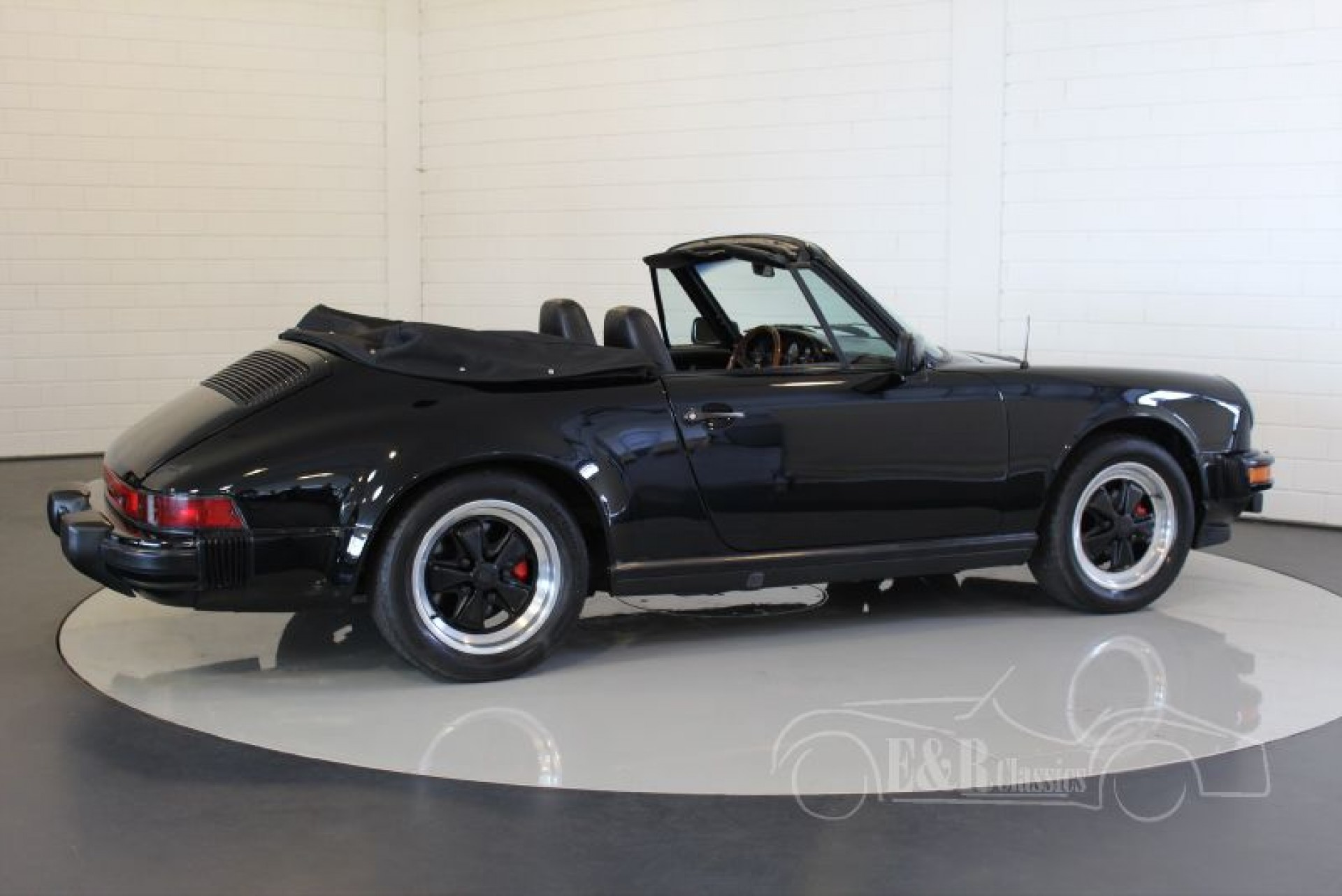 porsche-911-sc-cabriolet-1983-for-sale-at-erclassics