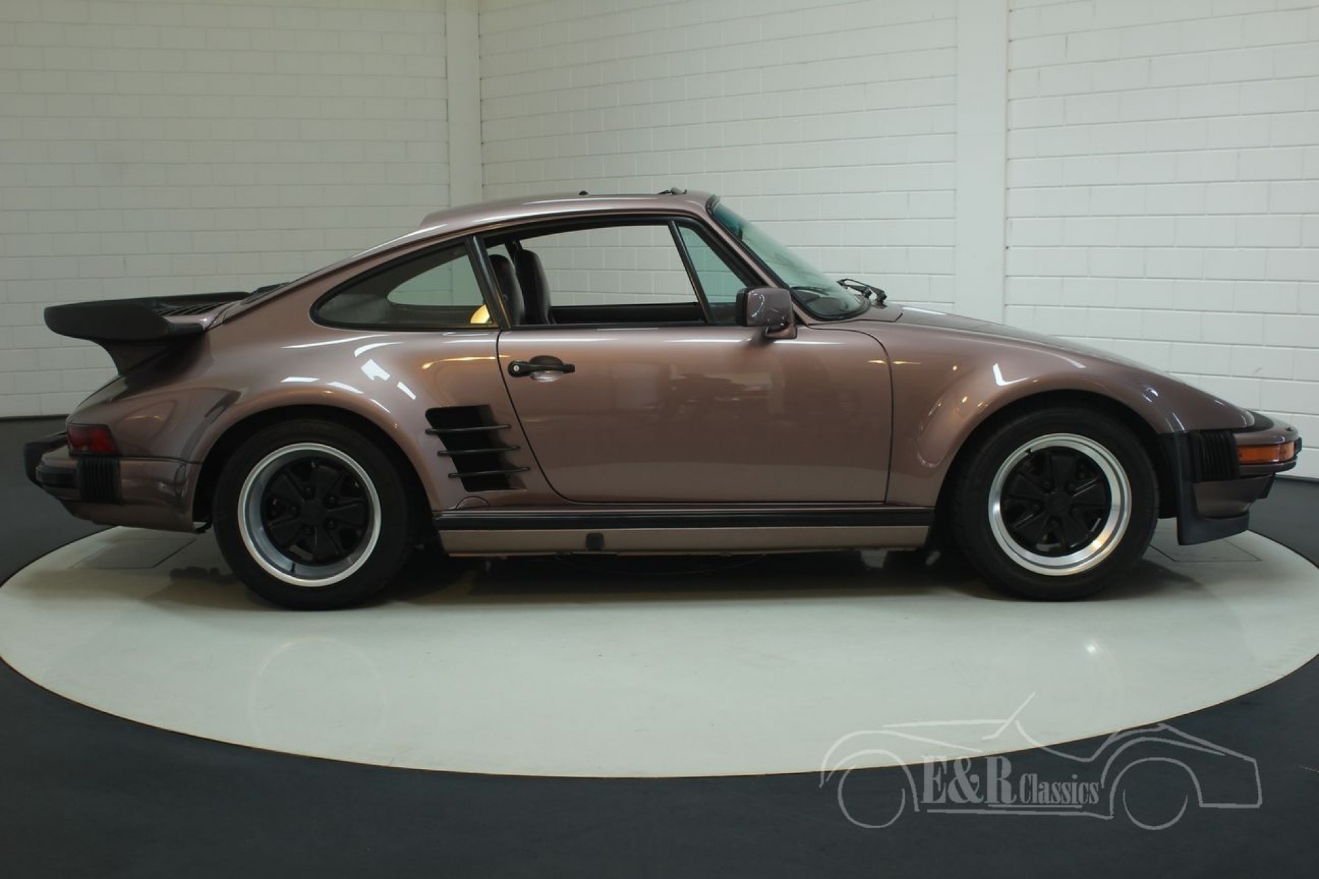 Porsche 930 Turbo Slant Nose 1987 for sale at Erclassics