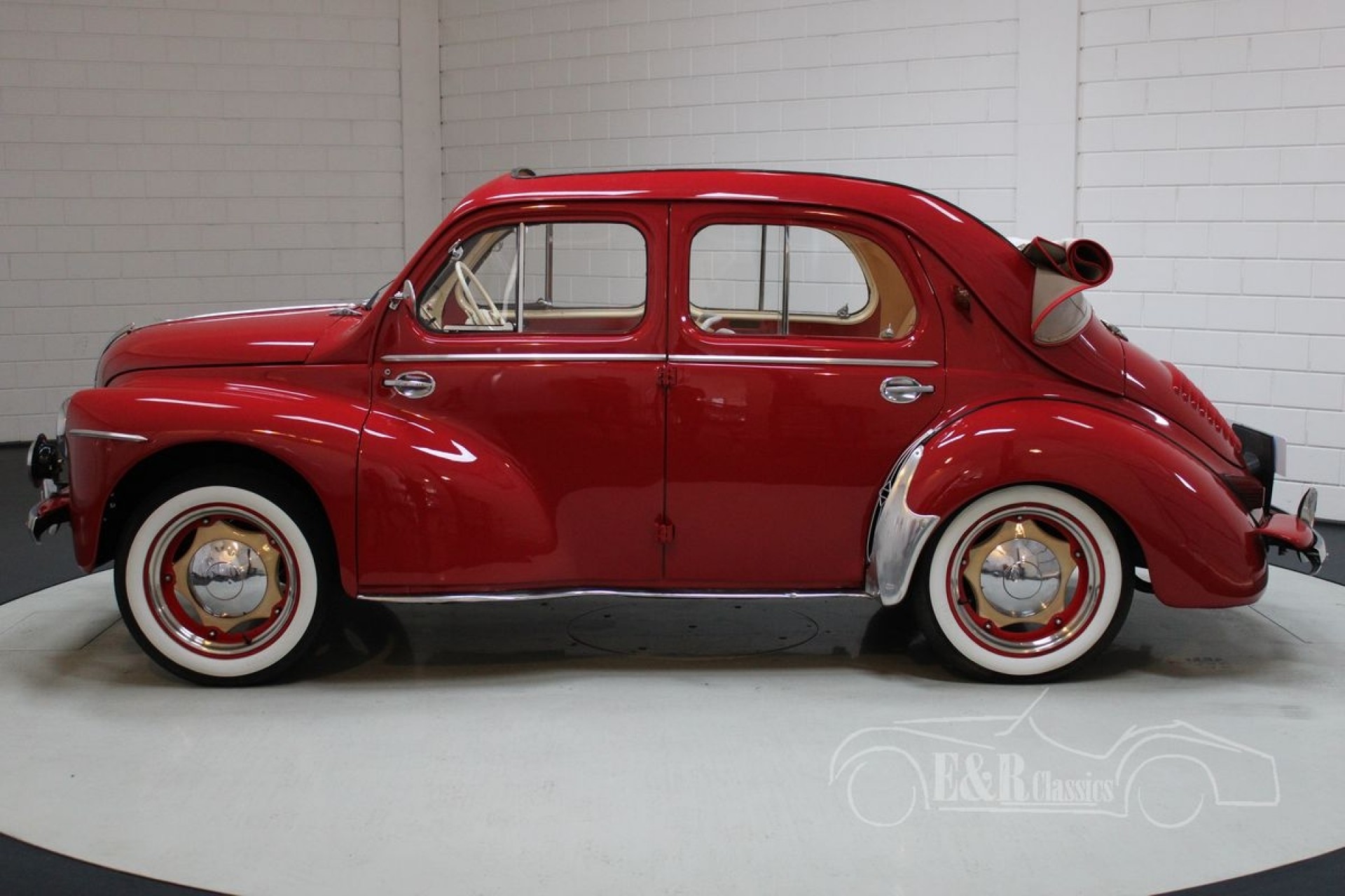 Renault 4CV Cabriolet very good condition 1951 for sale at ERclassics