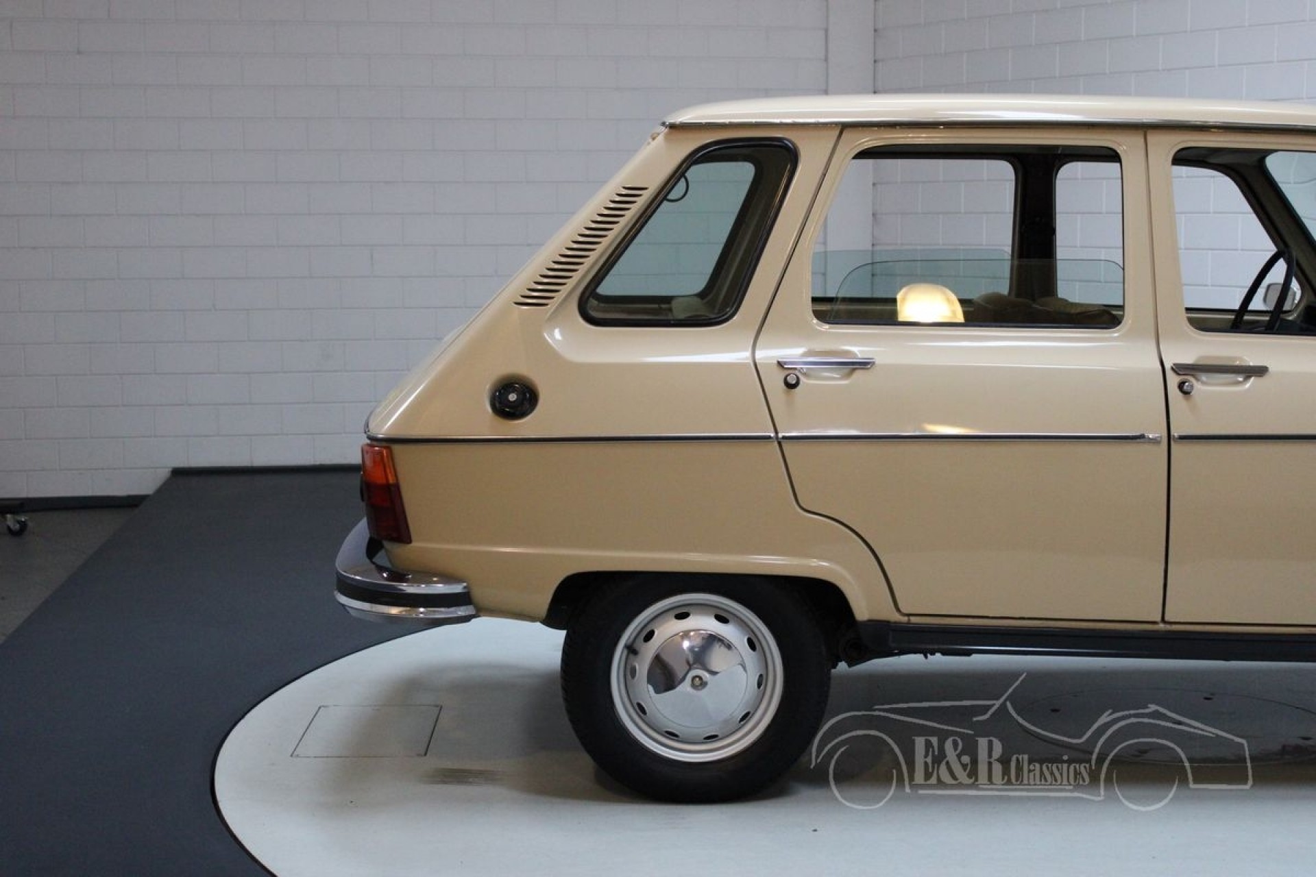 Renault R6 TL de vânzare la ERclassics