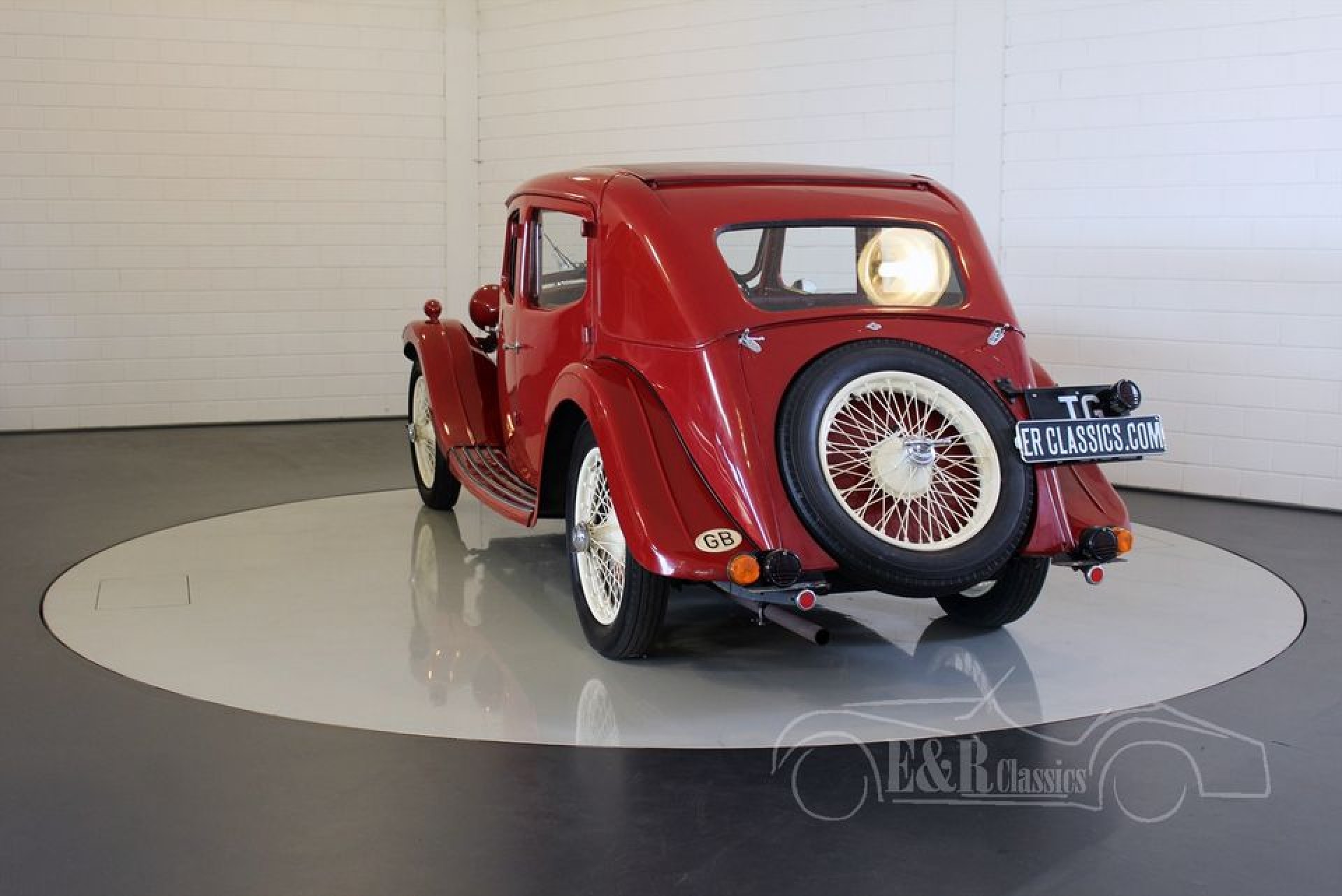 Riley Kestrel Light Saloon 1934 for sale at ERclassics