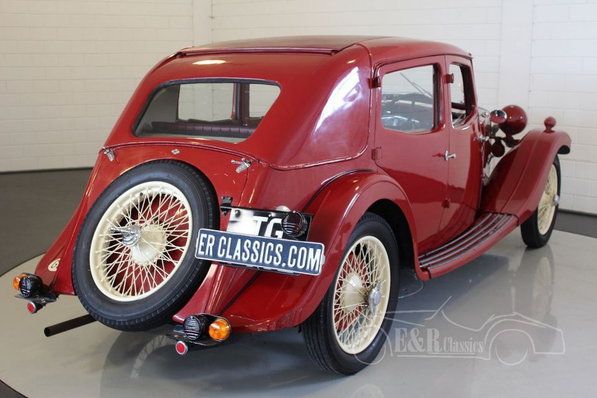 Riley Kestrel Light Saloon 1934 for sale at ERclassics