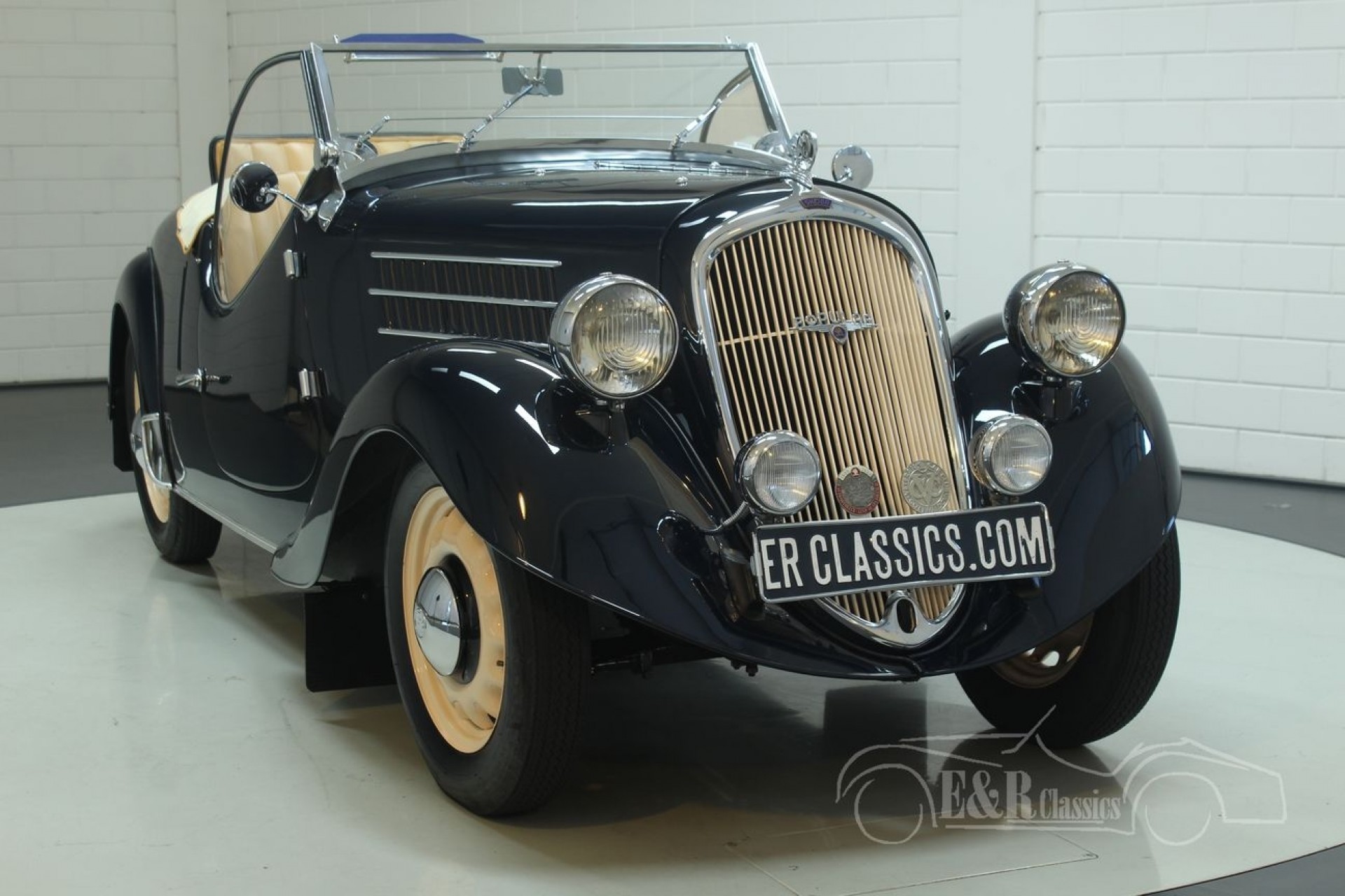 Skoda Popular II 420 Roadster 1937 for sale at Erclassics
