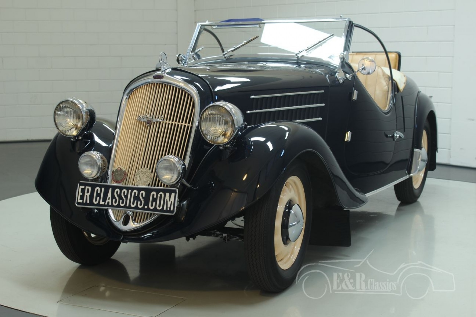 Skoda Popular II 420 Roadster 1937 for sale at Erclassics