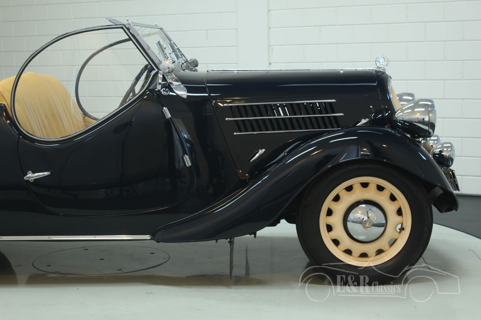 Skoda Popular II 420 Roadster 1937 for sale at Erclassics