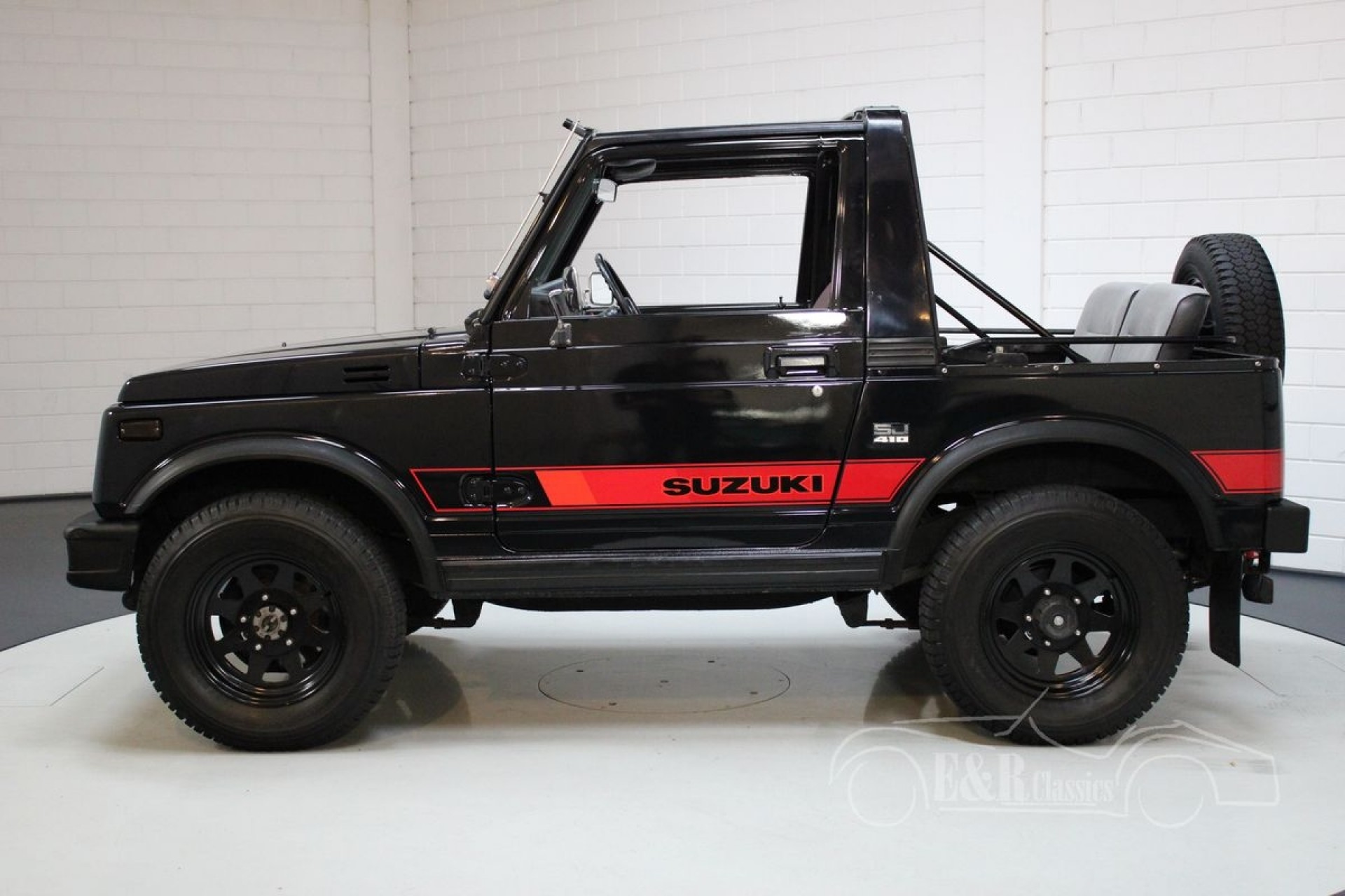 Suzuki SJ410 Q Deluxe 4x4 937 kilometers since engine overhaul 1984 for ...