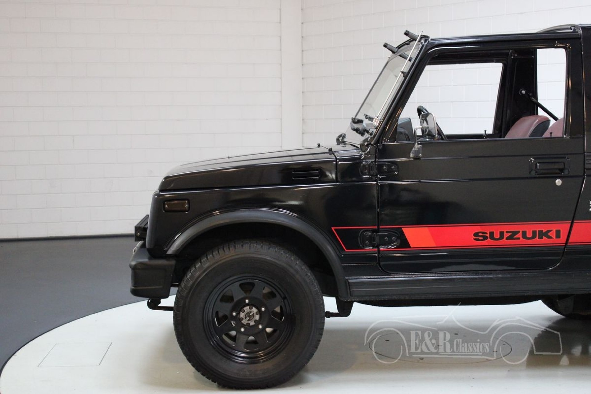 Suzuki SJ410 Q Deluxe 4x4 937 kilometers since engine overhaul 1984 for ...