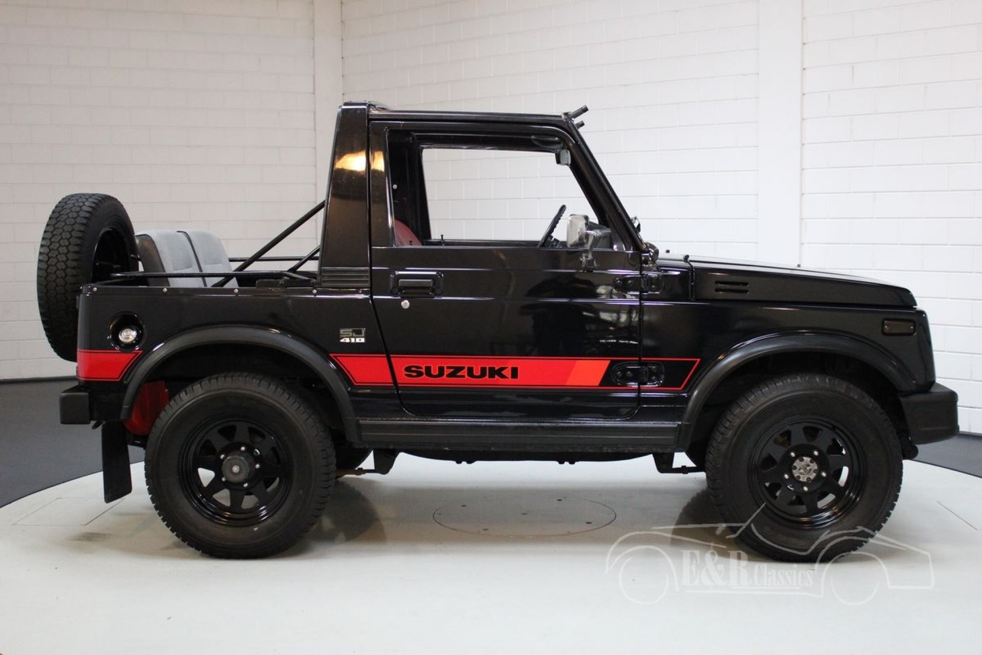 Suzuki SJ410 Q Deluxe 4x4 937 kilometers since engine overhaul 1984 for ...