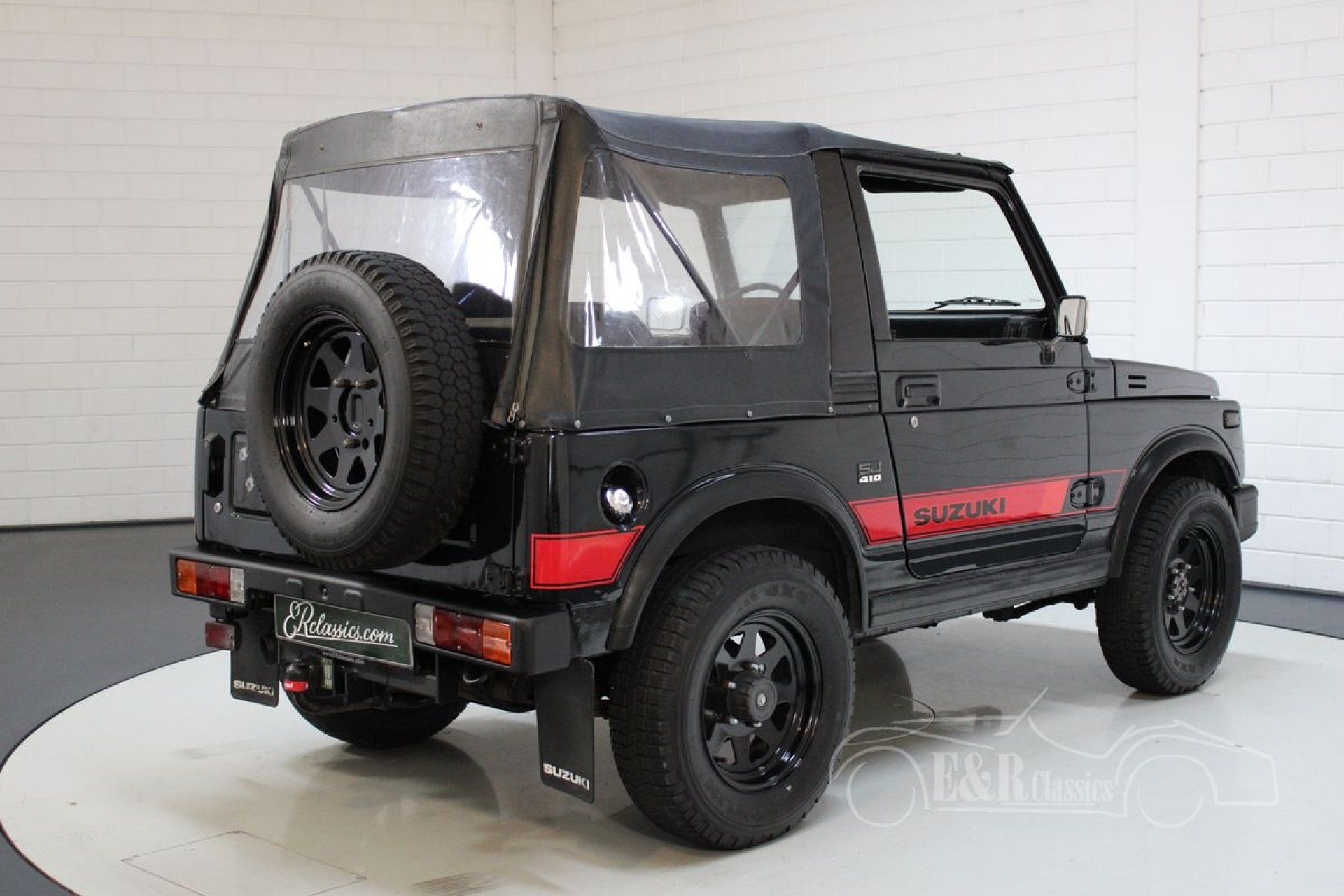 Suzuki SJ410 Q Deluxe 4x4 937 kilometers since engine overhaul 1984 for ...