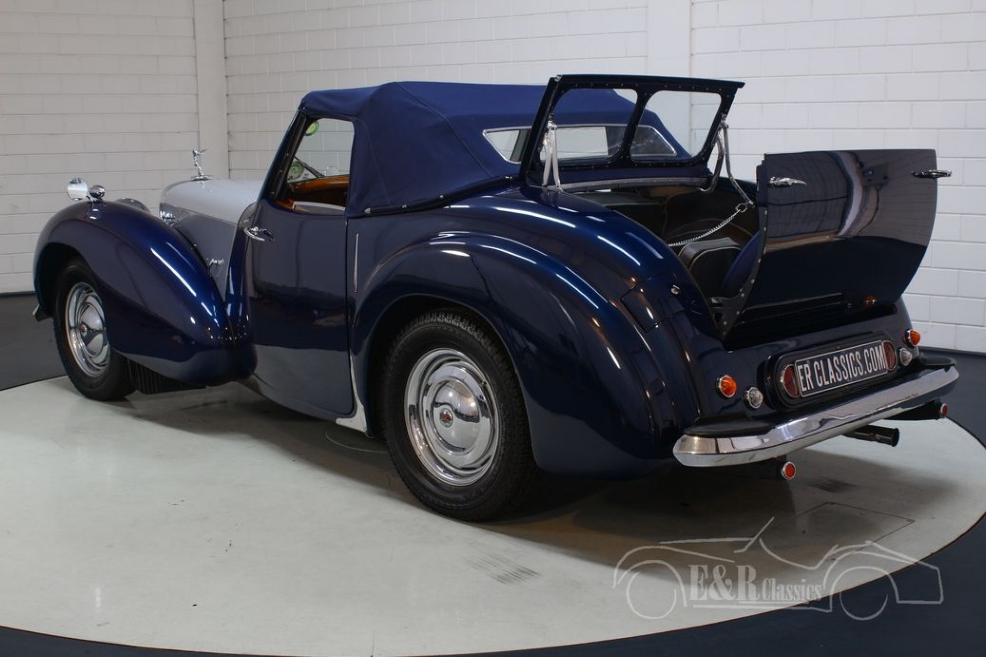 Triumph Roadster 2000 for sale at ERclassics