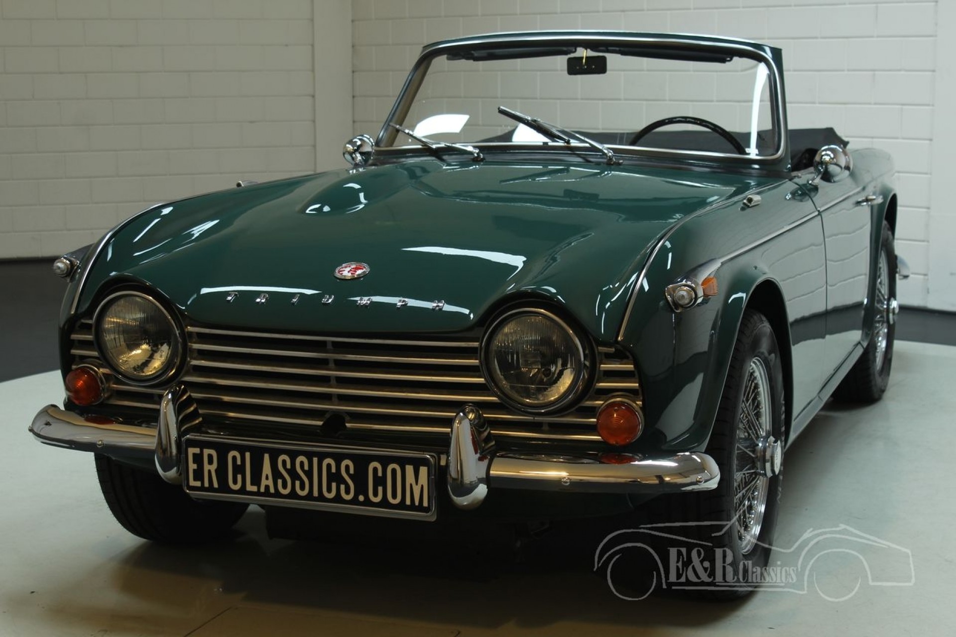Triumph TR4A IRS 1968 for sale at ERclassics