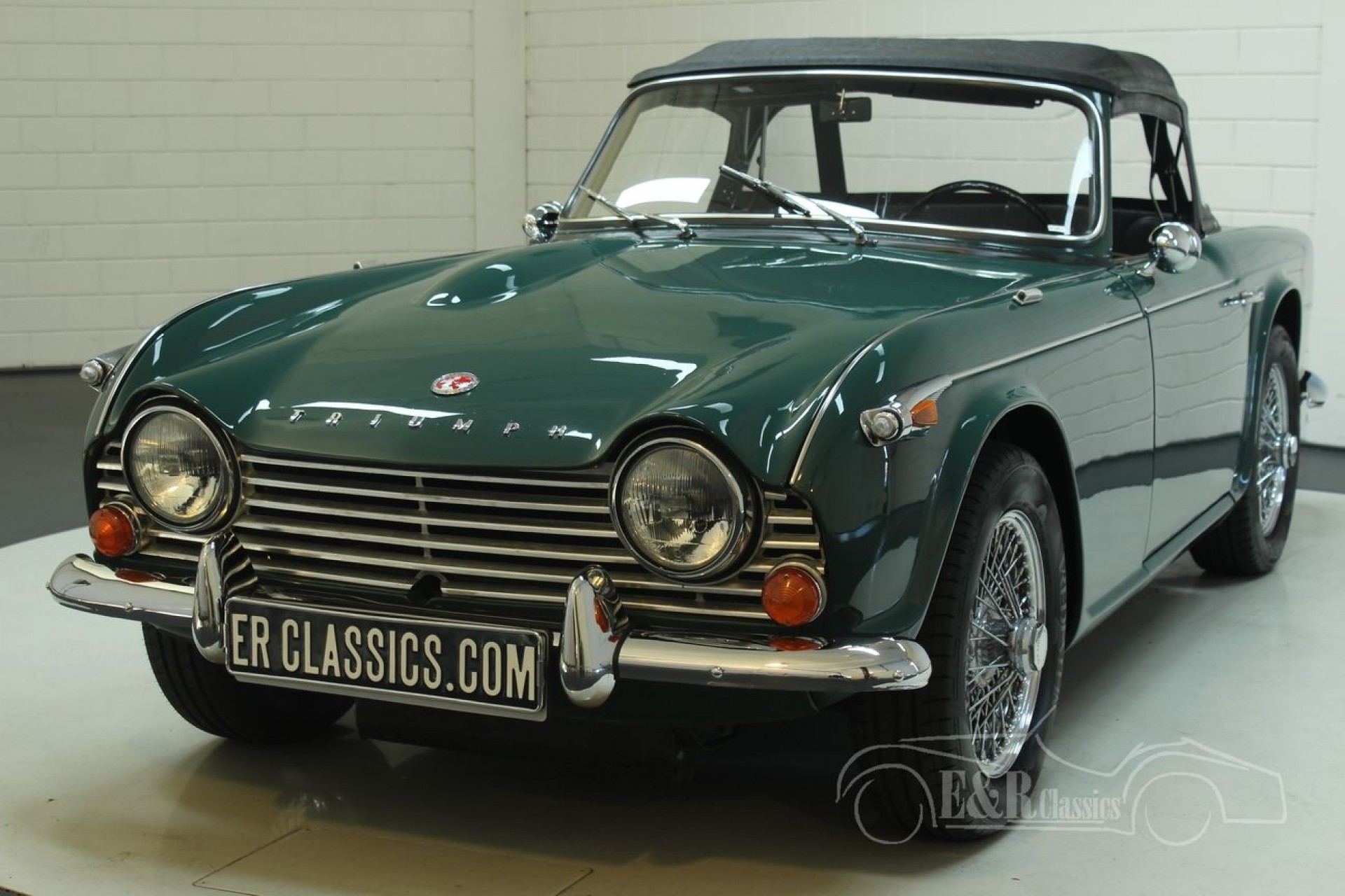 Triumph TR4A IRS 1968 for sale at ERclassics