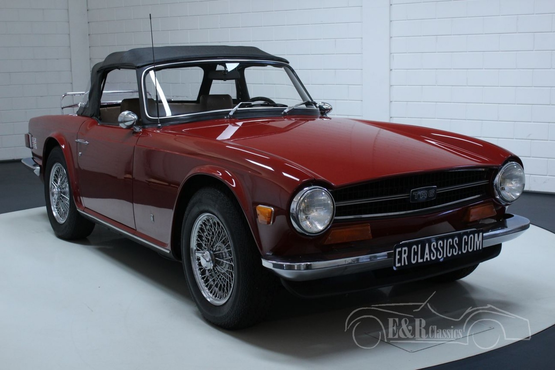 Triumph TR6 1973 chrome wire wheels for sale at ERclassics
