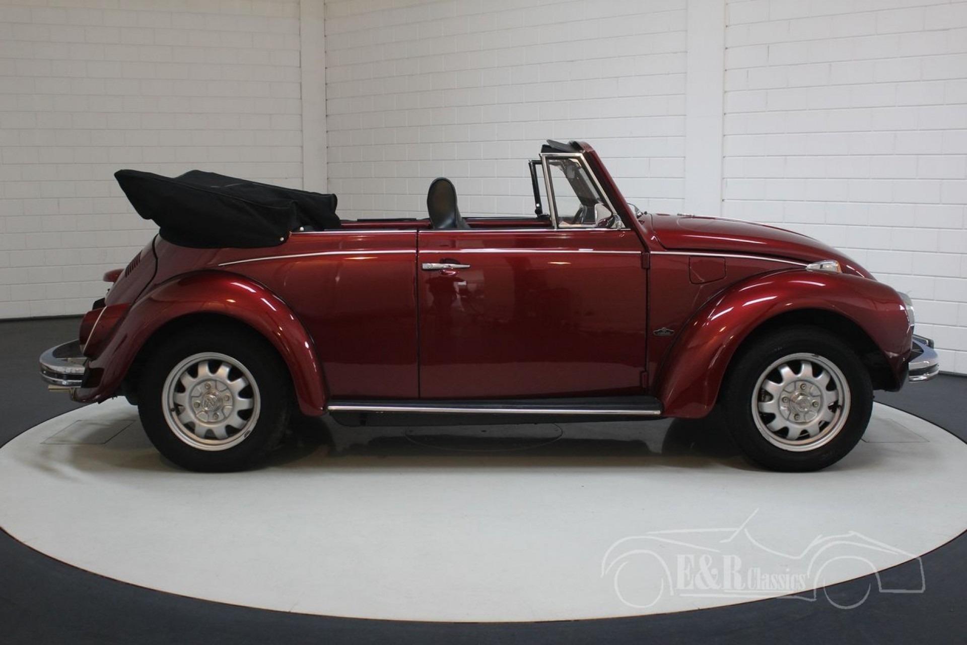 VW Beetle convertible 1970 for sale at ERclassics