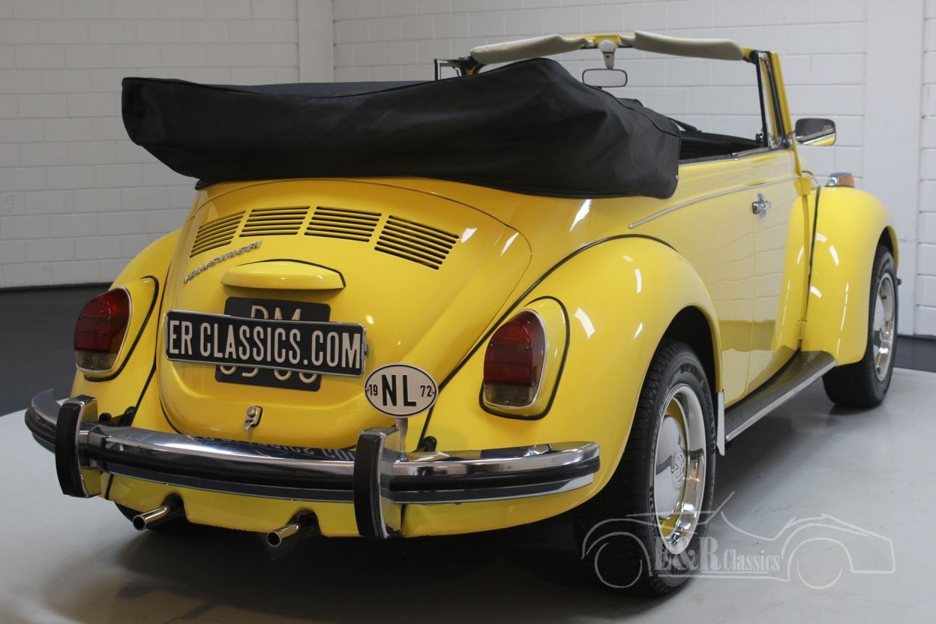 VW Beetle convertible 1972 for sale at ERclassics