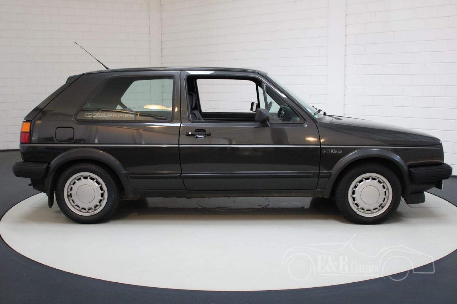 Volkswagen Golf GTI 16V 1986 for sale at ERclassics