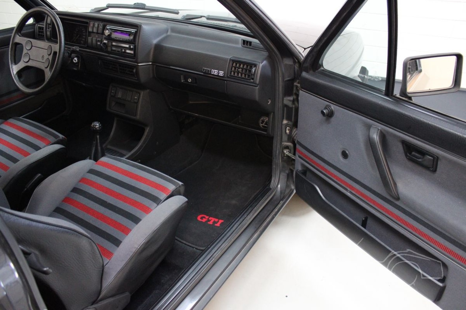 Volkswagen Golf GTI 16V 1986 for sale at ERclassics