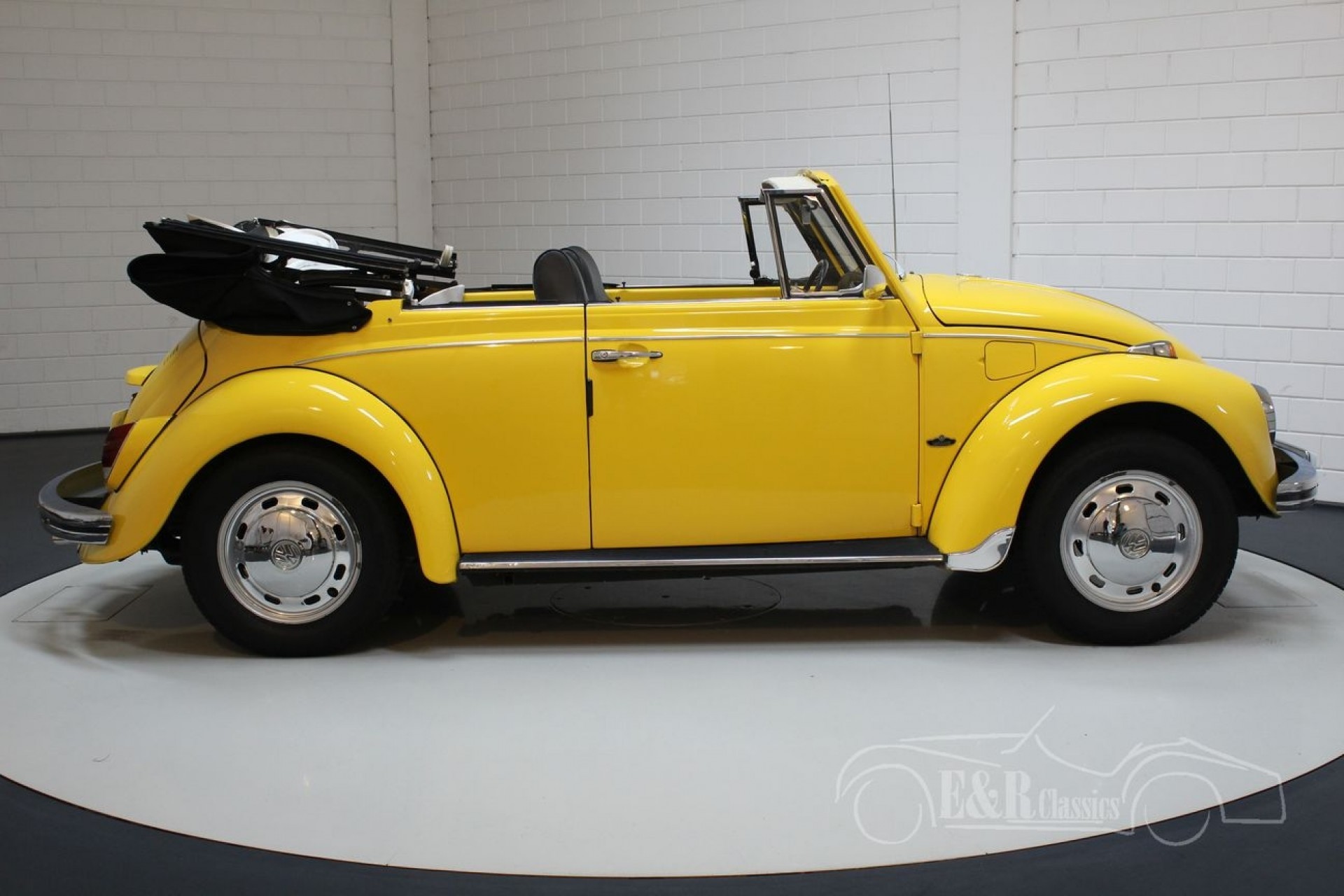 VW Beetle convertible 1968 for sale at ERclassics
