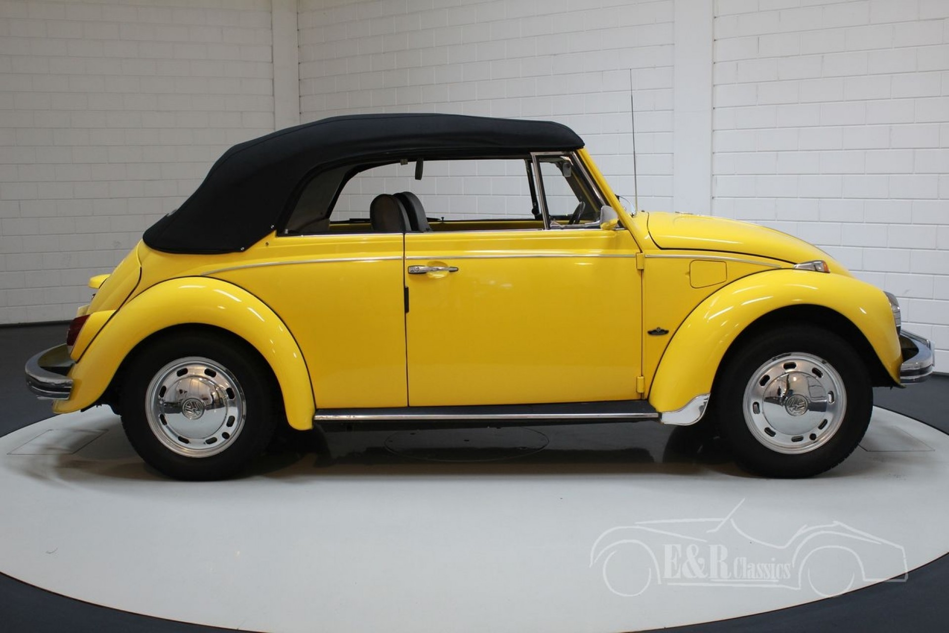 VW Beetle convertible 1968 for sale at ERclassics