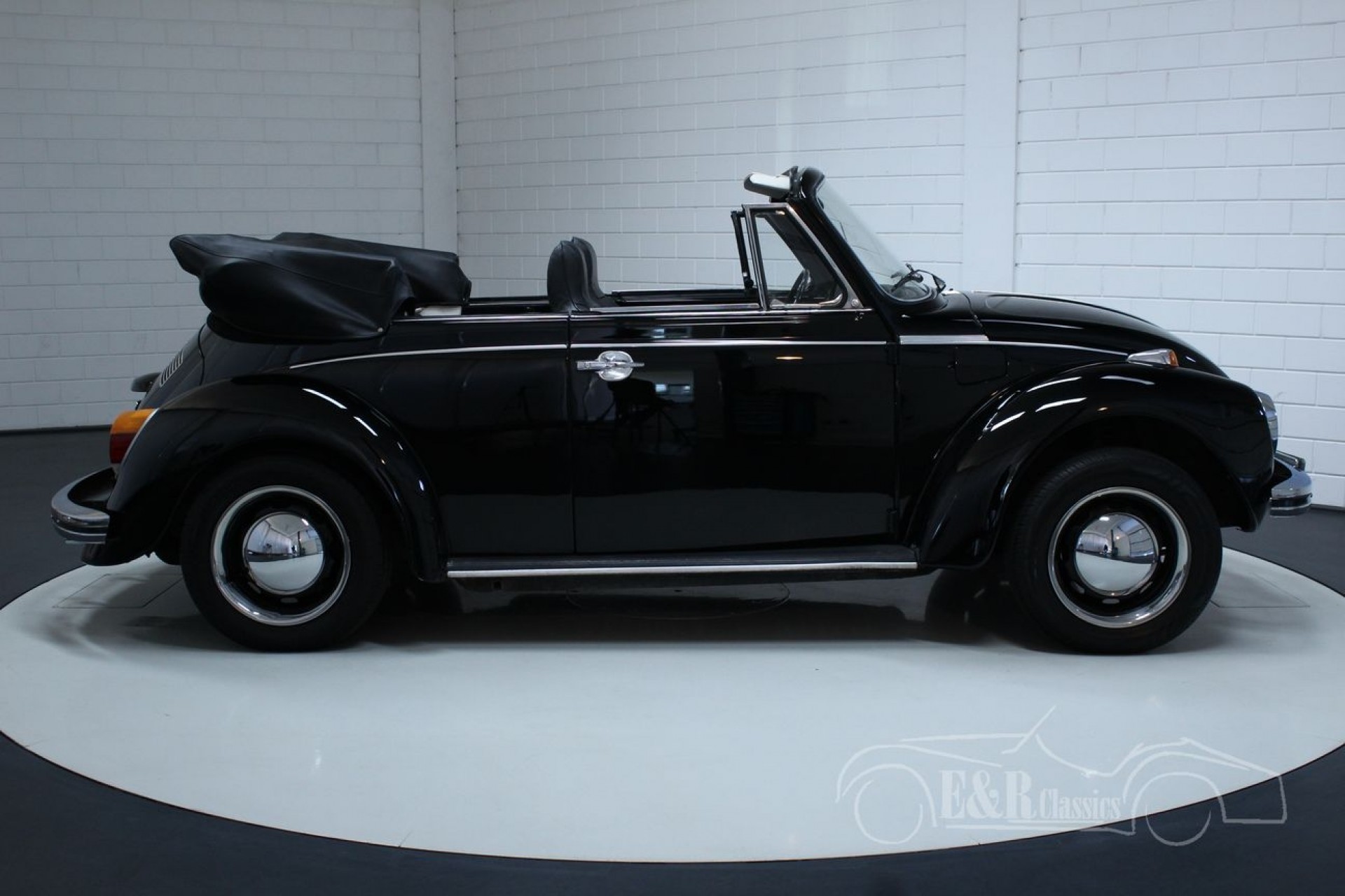 Volkswagen Beetle Convertible 1974 Triple Black for sale at ERclassics