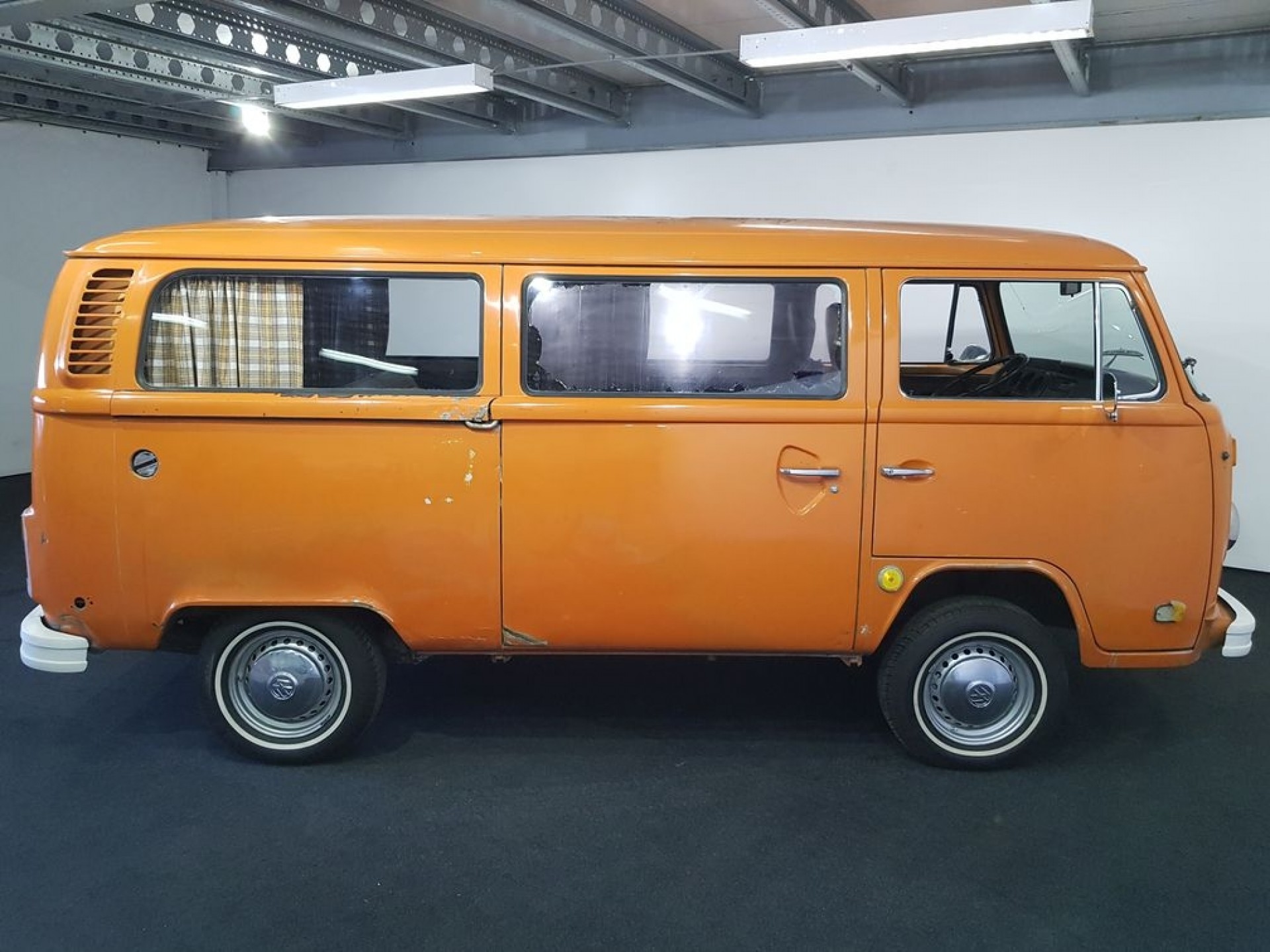 Volkswagen T2B 1977 for easy restauration for sale at ERclassics