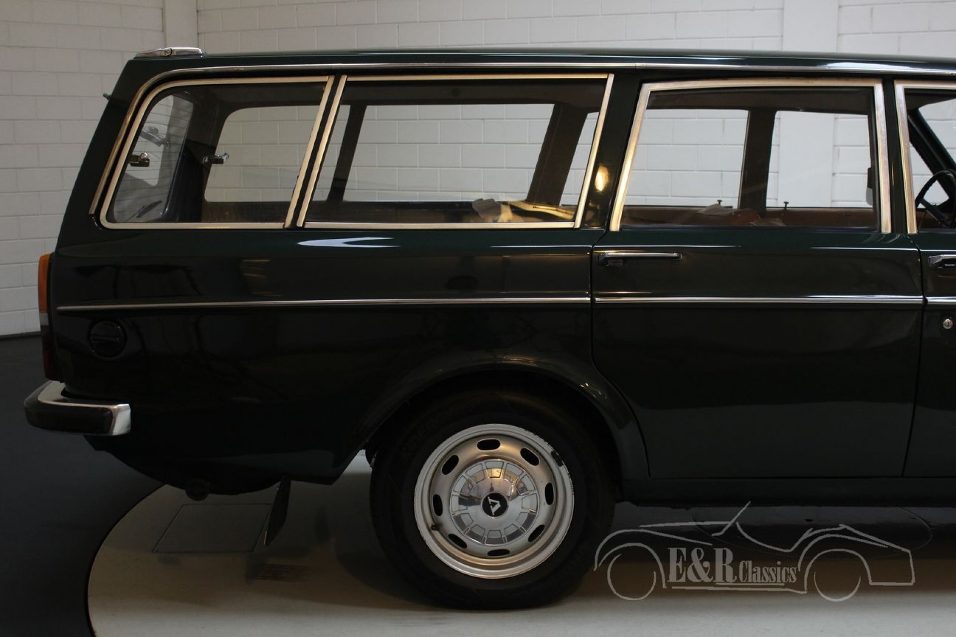 Volvo 145 De Luxe Kombi 1970 for sale at ERclassics