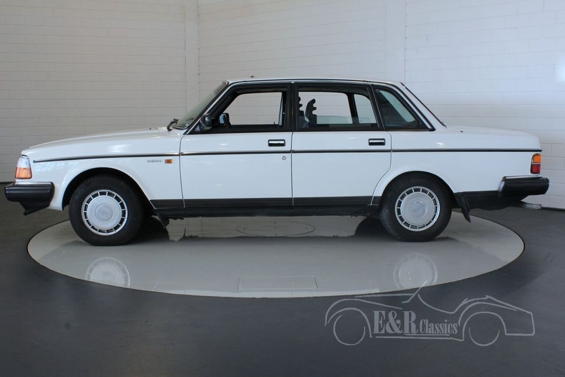 Volvo 240 GL sedan 1988 til salg hos ERclassics
