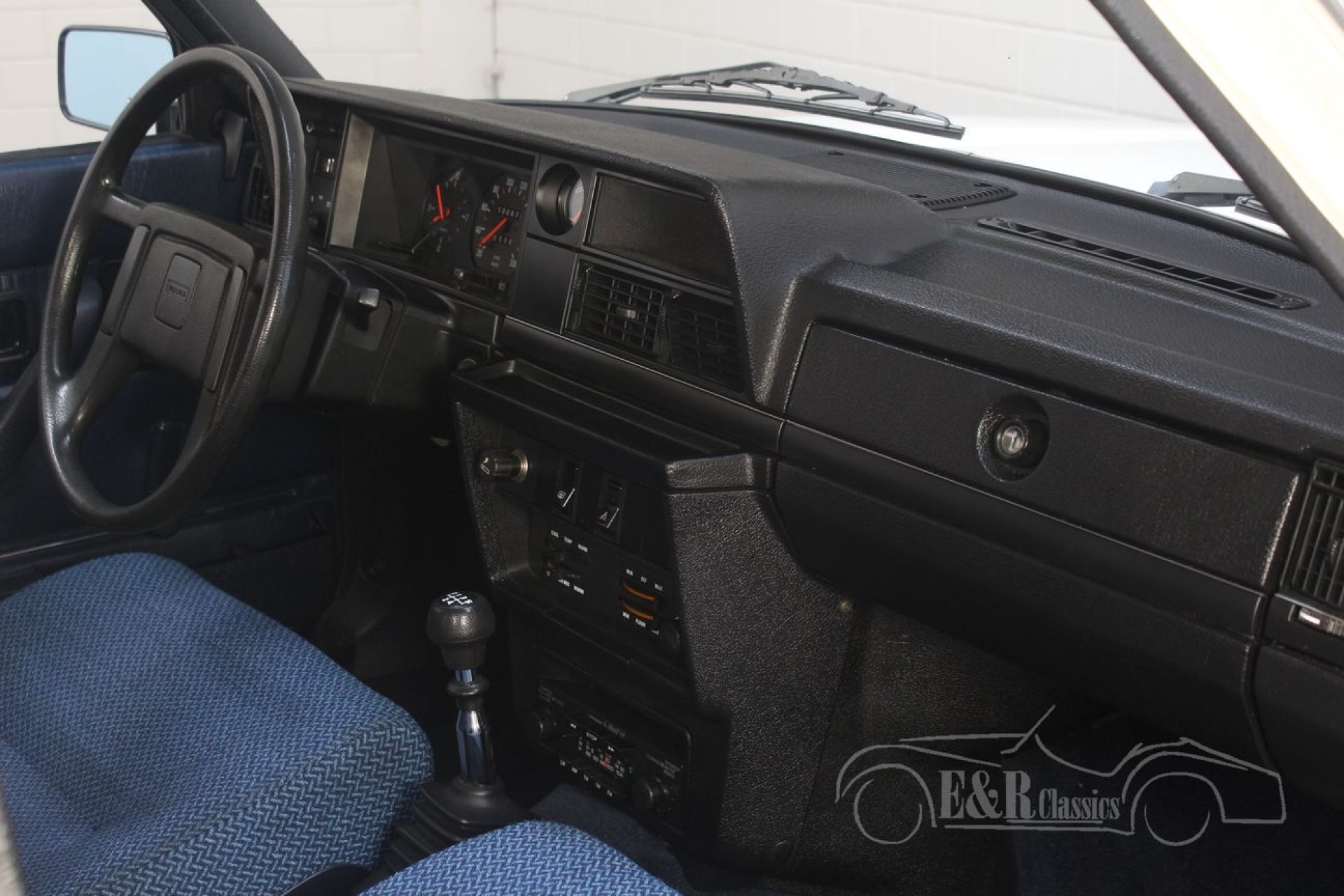 Volvo 240 DL Sedan 1985 for sale at ERclassics