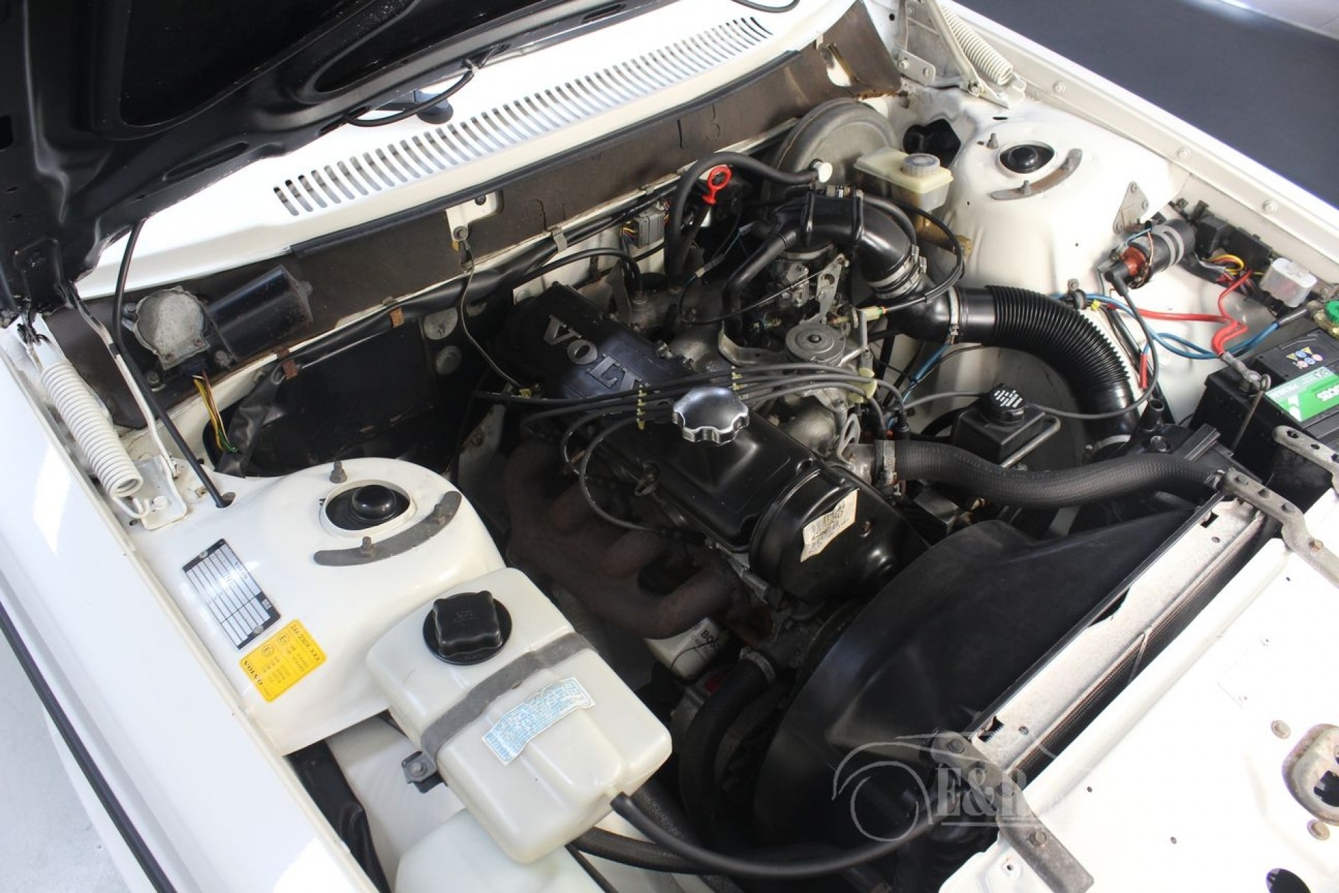 Volvo 240 DL Sedan 1985 for sale at ERclassics