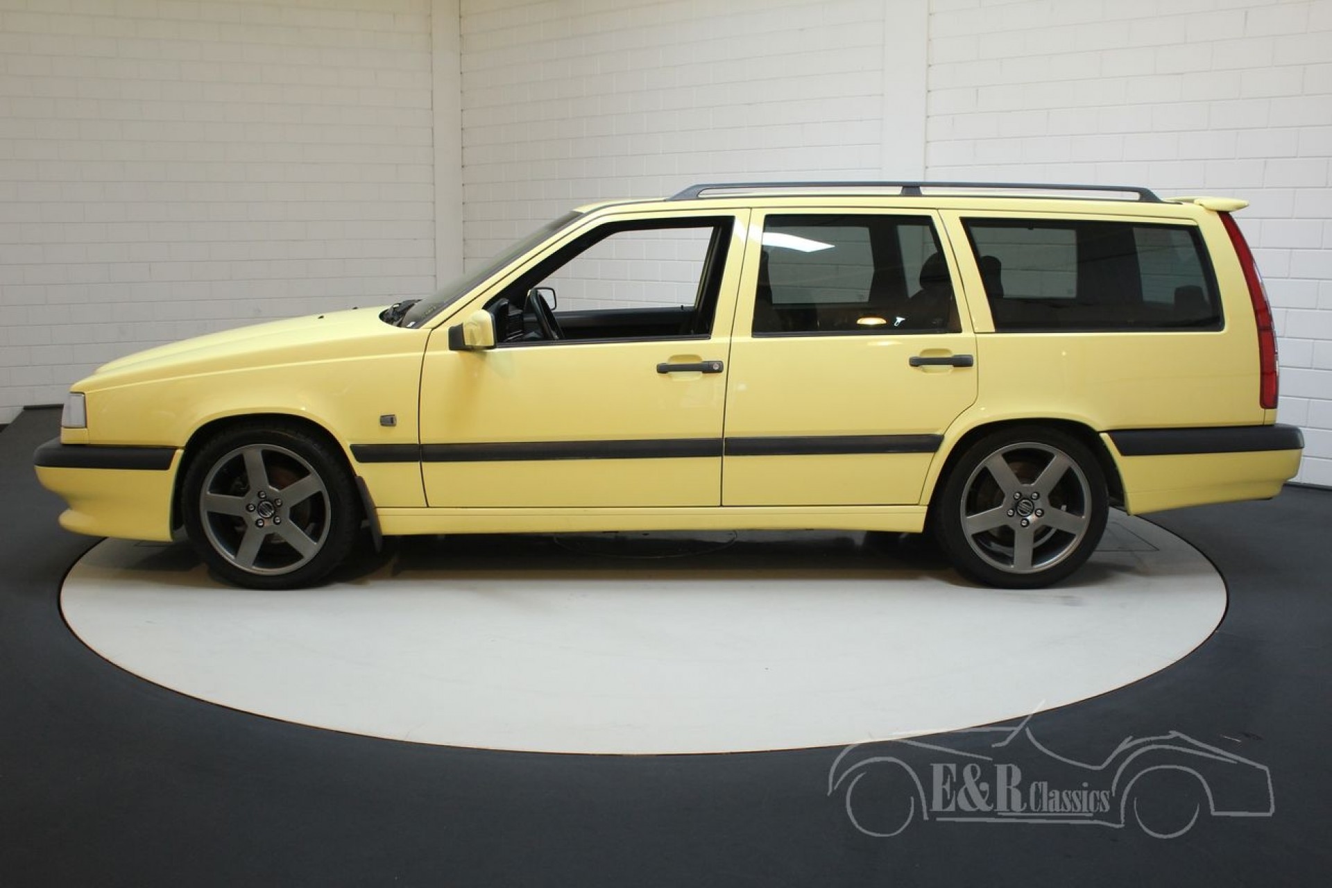 Volvo 850 T-5 R Station 1994 for sale at ERclassics