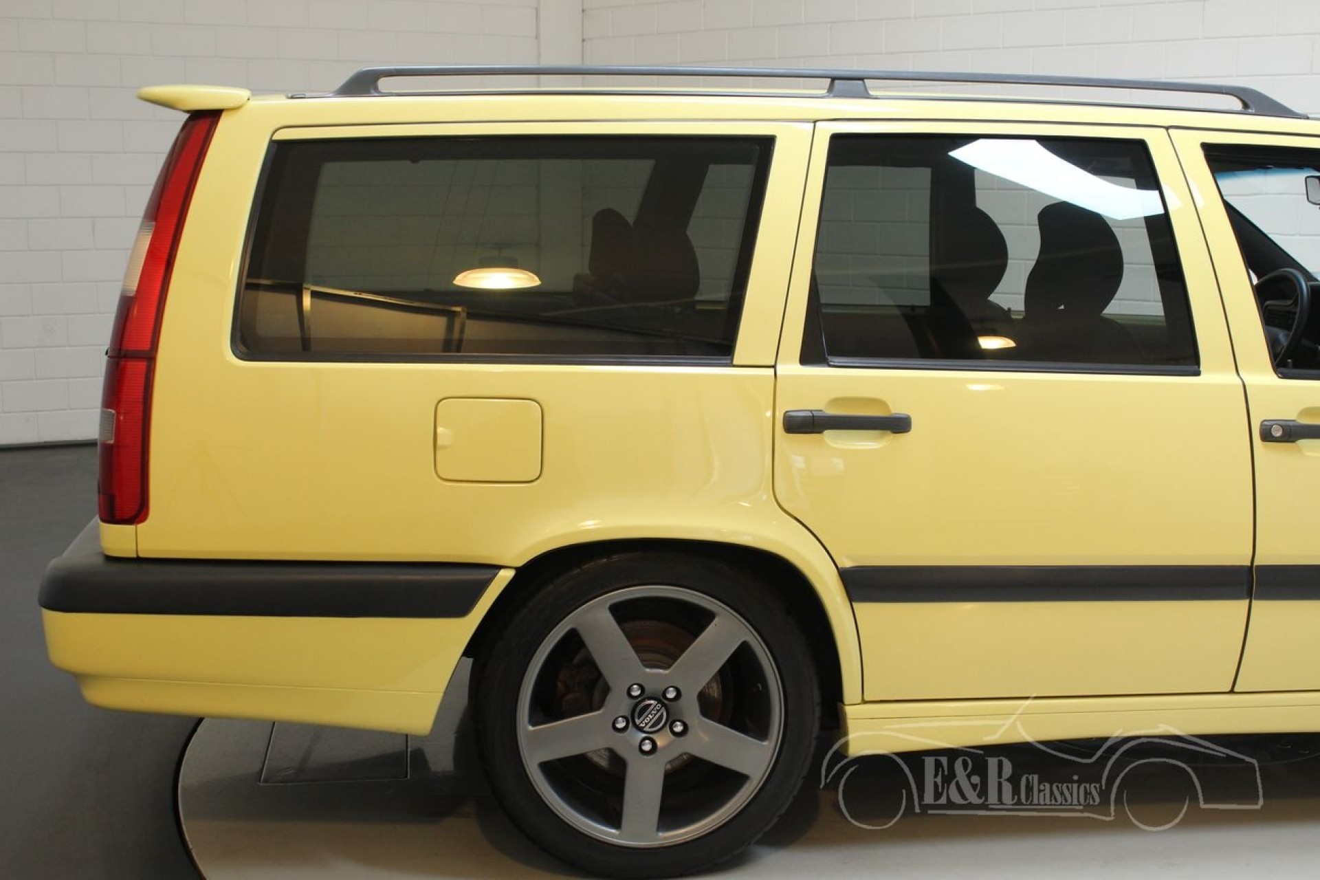 Volvo 850 T-5 R Station 1994 for sale at ERclassics